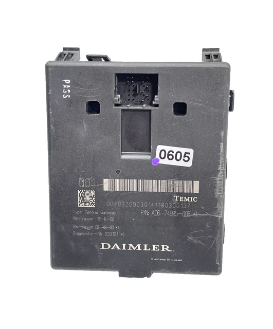 FREIGHTLINER CASCADIA TEMIC Daimler Central Gateway Module W/ 1 Plug ...