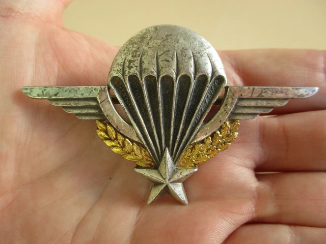 (26) RARE INSIGNE militaire brevet de parachutiste numéroté 250 ...