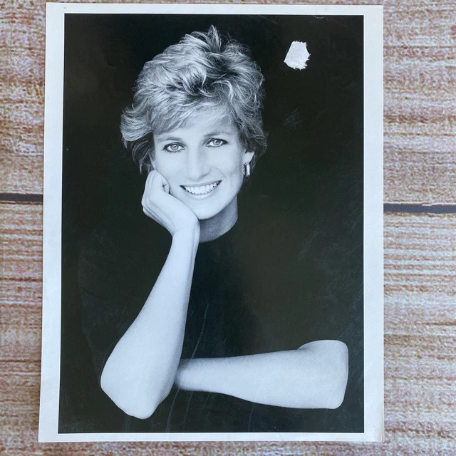 DIANA PRINCESS OF Wales Photo by Kim Knott ~ London July 1995 ~ Woman’s ...