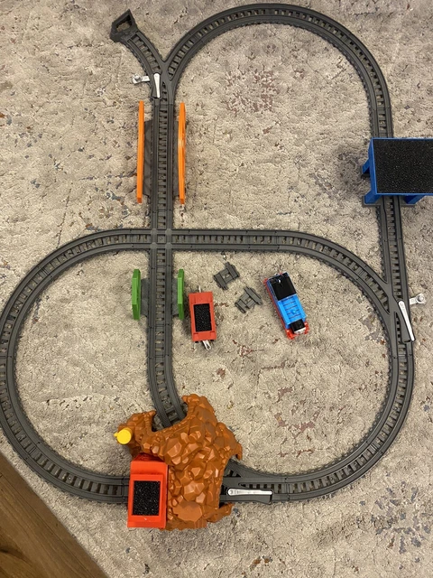 THOMAS THE TANK engine trackmaster trains Busy Quarry Set £15.00 ...