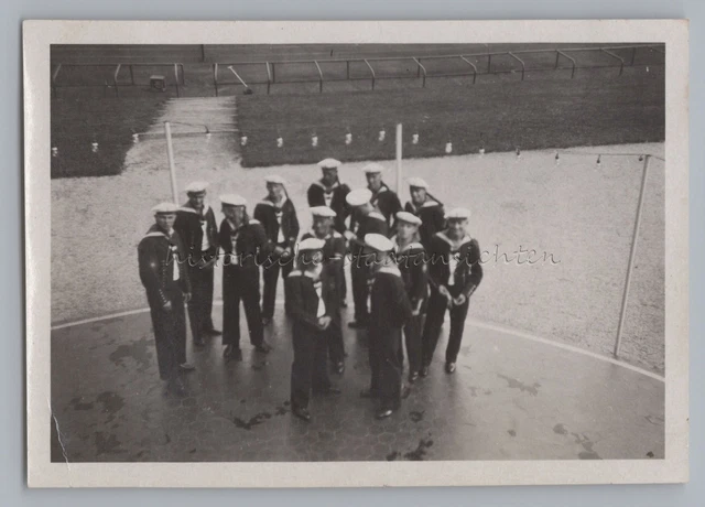 KIEL 1931 - Kieler Matrosen im Stadion Uniformen - Altes Foto 1930er ...