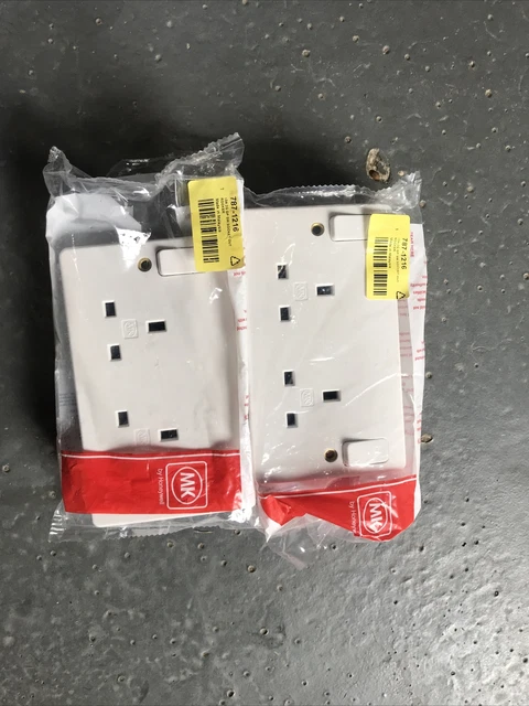MK 13A SWITCHED Socket - White - Four sockets. £12.00 - PicClick UK