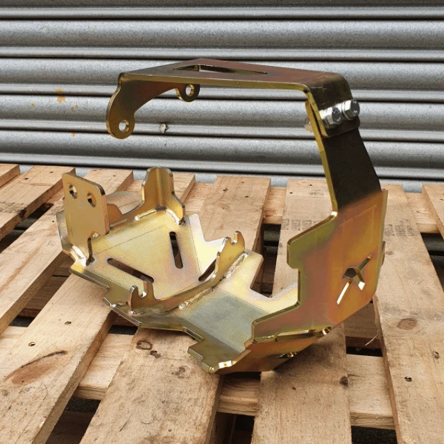 LAND ROVER DEFENDER 110 Rear Diff Guard Short Nose Wrap Around Puma ...