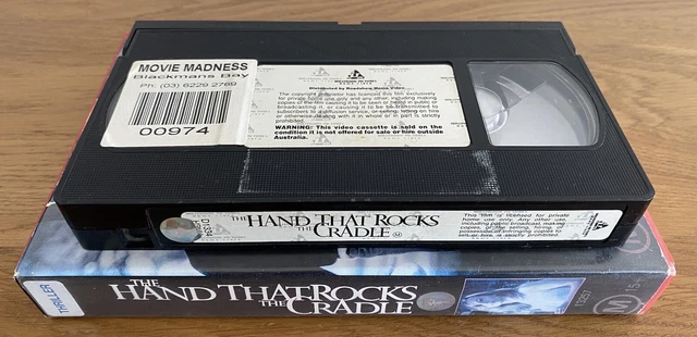 THE HAND THAT Rocks The Cradle VHS 1992 rare RED BIG BOX ! TESTED Free ...