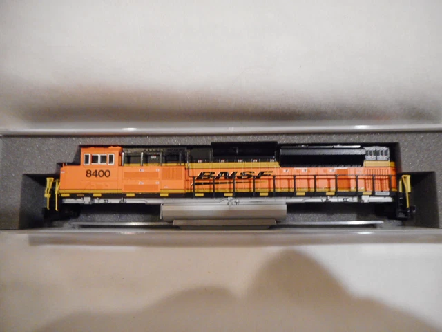 KATO N-SCALE BNSF EMD SD70ACe Diesel Locomotive Body Shell #8400 $58.00 ...