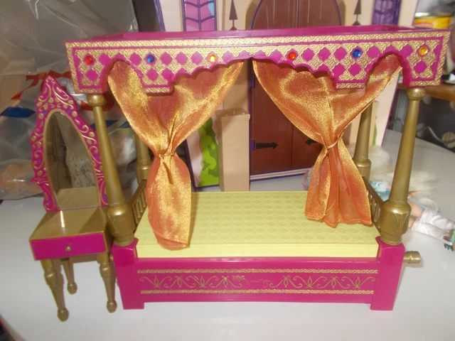 BRATZ GENIE MAGIC Bed & Vanity Set & Soft Furnishings & Bratz ...