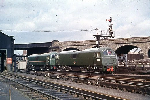 ORIGINAL COLOUR SLIDE of ex works E5013 BR class 71 electric loco £13. ...