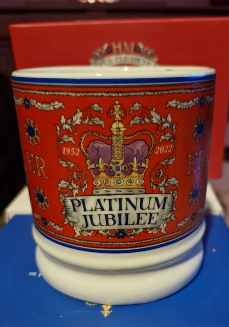 QUEEN ELIZABETH II Platinum Jubilee 2022 Red Mug 2022 ~ 70 Years ~ Last ...