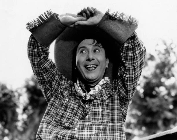 ITALIAN ACTOR COMEDIAN Erminio Macario raising arms smiling Italy - Old ...