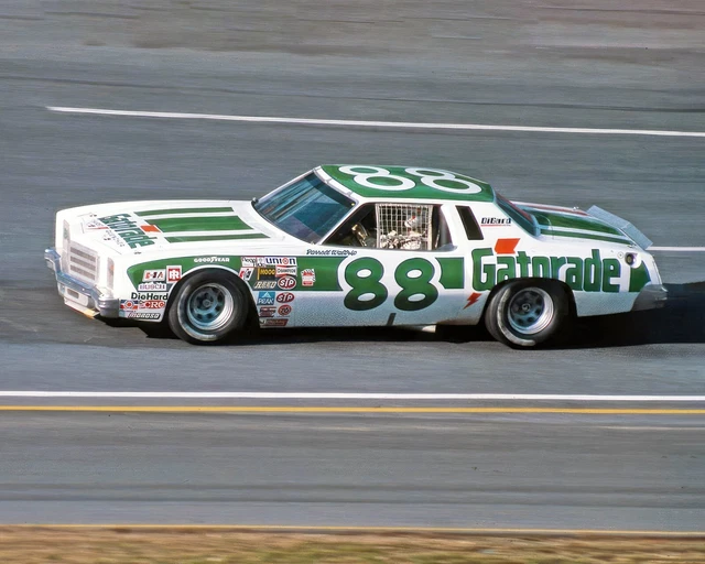 IMPRESSION PHOTO BRILLANTE Darrell Waltrip NASCAR #88 Gatorade Monte ...