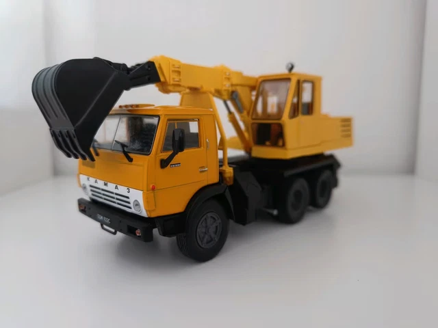 KAMAZ 5511 EO-3532 Mobilbagger Modell 1:43 OVP - LKW Ural Gaz Maz Zil USSR CCCP EUR 3,50 ...