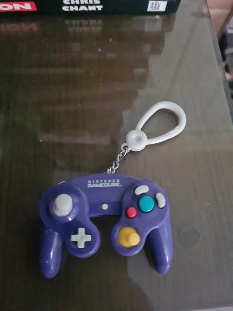 NINTENDO CLASSIC CONSOLE Backpack Buddy - Gamecube Controller Keychain ...