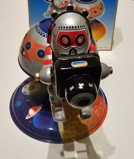 SPACE STATION TIN Toy With Astronaut Spaceman Clockwork 1960 Tinplate ...