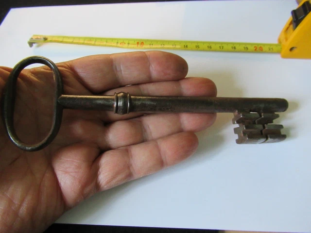 ANCIEN CLE CLEF Antique Old Key Alter Schlüssel Vecchia Chiave Llave ...