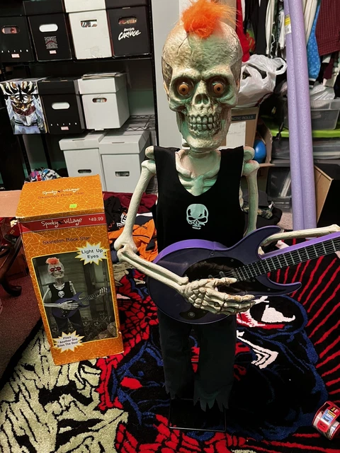 ANIMATED HALLOWEEN SKELETON Rock Star Sound 36" 2014 Bites Dust Spooky ...