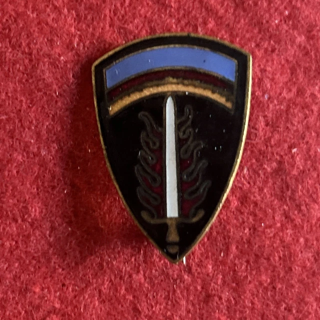 WW2 US ARMY Headquarters Army Europe Unit Dui Crest Insignia Pin's ...