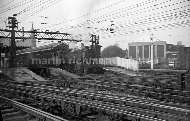 GUIDE BRIDGE STANIER 8F 2-8-0 48000 6.12.66 Lot of 3 Railway Negatives ...