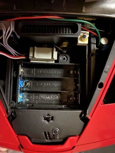 ENZO FERRARI 2002 DeAGOSTINI Red Assembled Poster Manual Battery ...