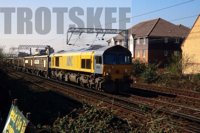 35MM SLIDE BR British Railways Diesel Loco Class 54 54103 1995 Orig £4. ...