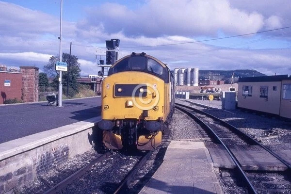 COLOUR RAILWAY PHOTOGRAPH of Class 37 37415 at Inverness on 16/08/1988 ...