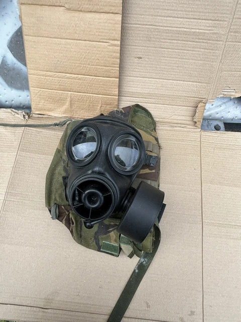 AVON S10 1990 Gas Mask Respirator Gas Mask With Bag (6A138) £65.00 ...