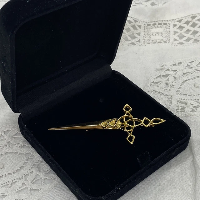VINTAGE SCOTTISH SWORD Brooch Gold Tone Dagger Kilt Sash Pin Celtic ...