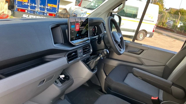 2025 VOLKSWAGEN CRAFTER Cr35 Mwb Diesel Fwd 2.0 TDI 140PS Commerce Plus ...