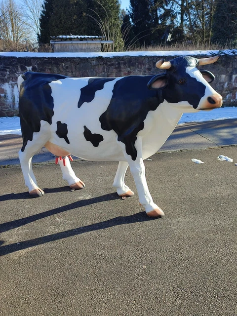 KUH LEBENSGROSS MIT Melksystem Melkkuh Deko Kuh Figur Garten Figur ...