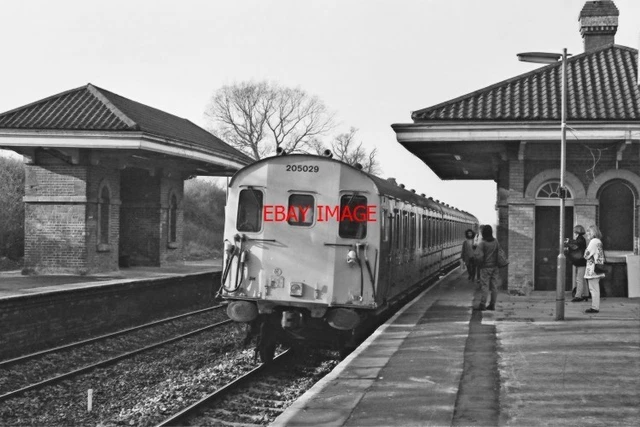 PHOTO CLASS 253 Unit 4 253029 At Mortimer Railway Station 1993 £1.85 ...