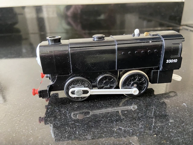 TOMY TRACKMASTER Thomas the Tank Engine battery train Neville £15.00 ...