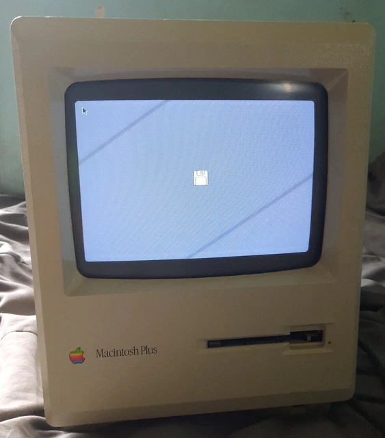 1986 APPLE MACINTOSH Plus(FLOPPY DRIVE DOESNT WORK) £76.01 - PicClick UK