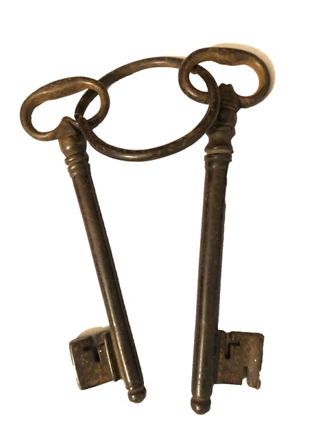 ANTIQUE KEY, 18TH Century Wrought Iron, Castle Key £84.88 - PicClick UK