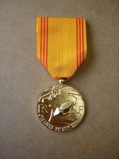 MÉDAILLE WW2 DES réfractaires au STO guerre 1939-1945 EUR 19,00 ...
