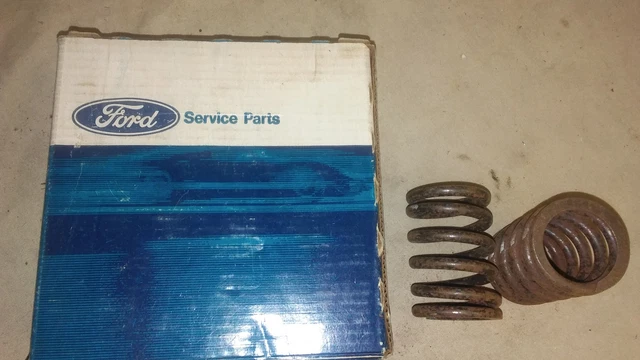 NOS 1974-1986 FORD Mercury Pinto Mustang 2.3L Valve Spring D8FZ-6513-A ...