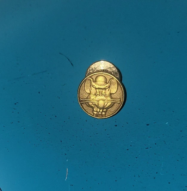 RARE VINTAGE 1990 Chuck E Cheese Face Collectible 24K Gold Plated Logo ...