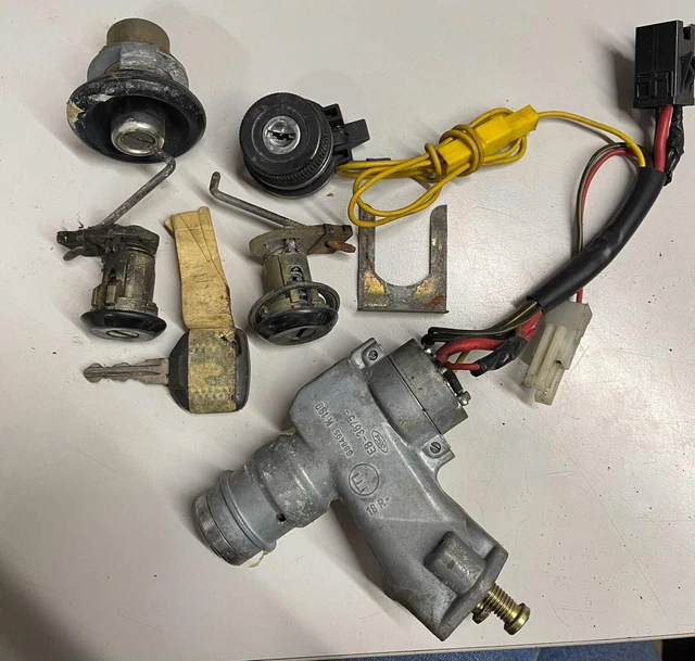FORD CAPRI GENUINE MK3 Late Lock Set With Key 1984 - On (2.8i 280 Laser ...