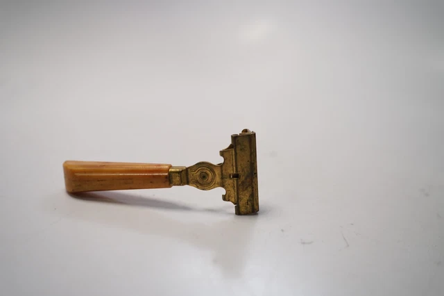 VINTAGE SCHICK INJECTOR Gold Tone Bakelite Single Edge Safety Razor ...