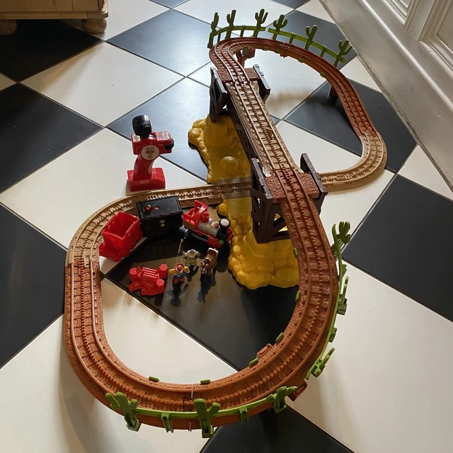 GEOTRAX TOY STORY 3 Fisher prezzo pista e treni RC ponte esplosivo ...