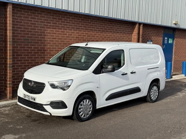 2020 (70) VAUXHALL COMBO CARGO 2300 1.5 Turbo D 100ps L2 H1 Sportive ...