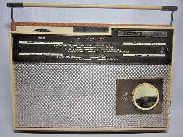 PHILIPS C1950S/60S TRANSISTOR 2 Band Radio, for Condition Please Read ...