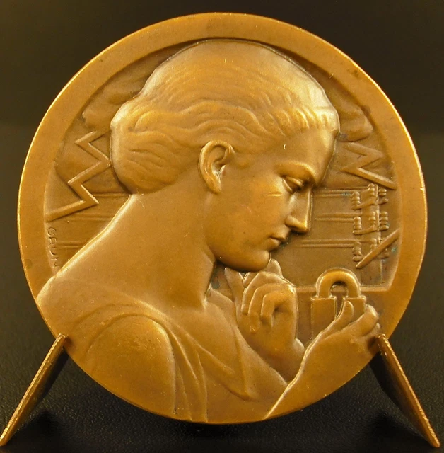MÉDAILLE FIGURE ART déco l'Electricité allégorie 1937 Electricity ...