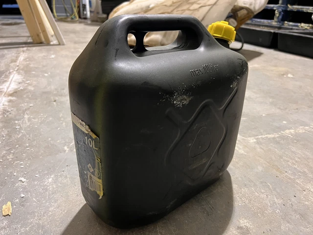 15 X 10 Litre Plastic Jerry Can with Spout Fuel Petrol Diesel Water Storage Can £40.00 - PicClick UK