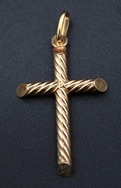 UNOAERRE .375 9CT YELLOW GOLD 38mm x 21mm Textured Cross Pendant, 1.72g ...