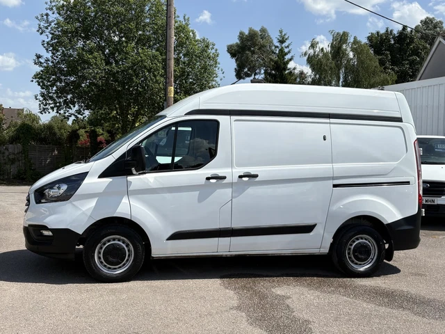 FORD TRANSIT CUSTOM 2.0 300 AC +10975 Plus VAT+ Van for sale £13,170.00 ...