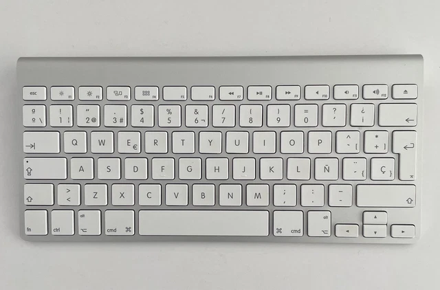 GENUINE APPLE WIRELESS Magic Spanish Keyboard A1314 - Silver £29.85 ...