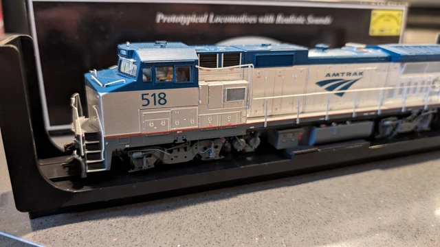 ATLAS DASH 8-32BHW Amtrak Phase V 518 w/DCC & Sound HO scale $361.00 ...