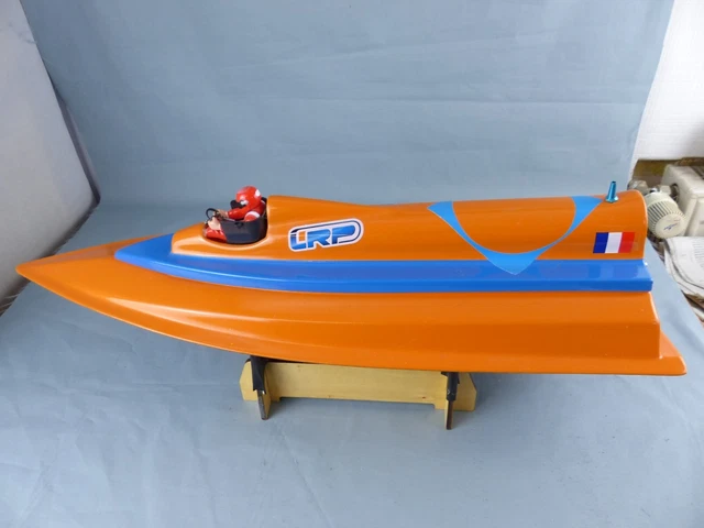 BATEAU RC KRICK AVANTI 5 monté avec moteur , contrôleur 30 A + servo ...