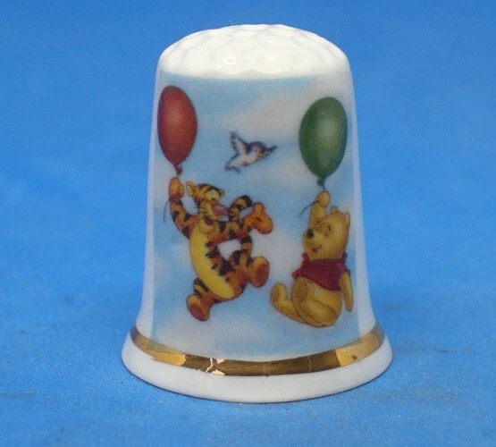 BIRCHCROFT CHINA FINGERHUT -- Winnie Puuh mit Tiger - Kuppel ...