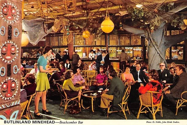 BUTLINS BUTLIN'S MINEHEAD SOMERSET BEACHCOMBER BAR POSTCARD c.1970'S J ...