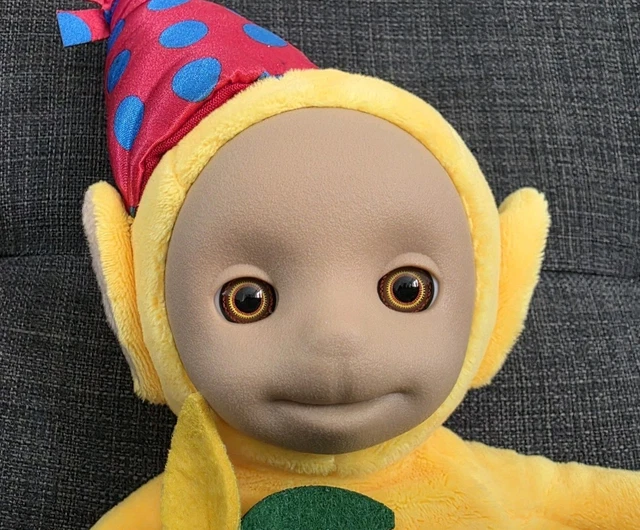 TELETUBBIES - LAA LAA PLUSH soft toy YELLOW party CBEEBIES hat WINDMILL ...